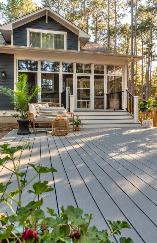 Custom Decking | Project Gallery | Reddy Pros